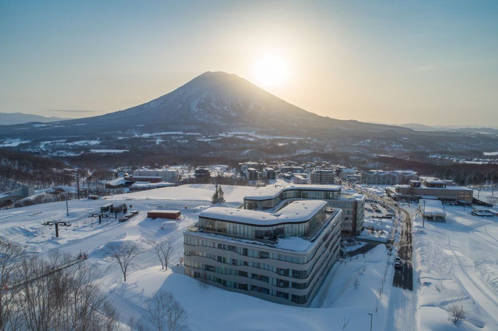 Where to Find Hidden Pockets of Snow in Niseko