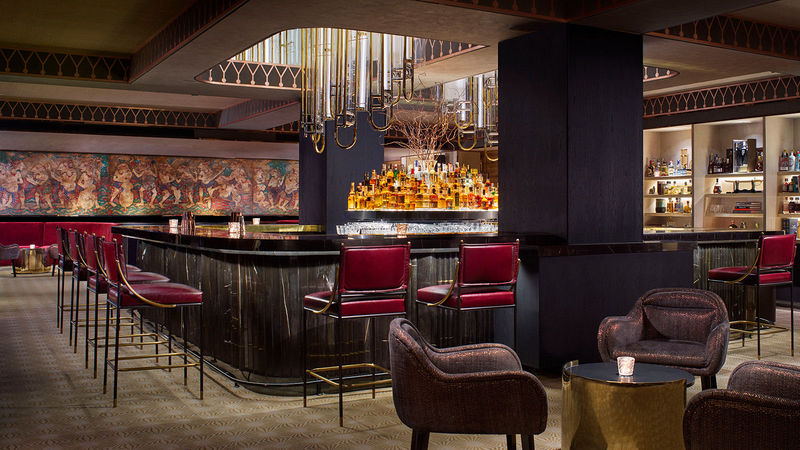 Discover a Luxurious Landmark in the Heart of the city at The St Regis ...