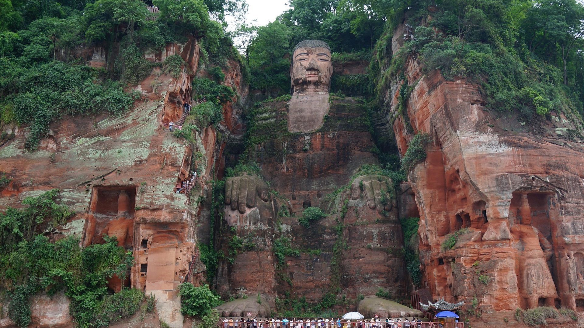 Discover Leshan In China — 'The White Olive Tree' 2025 Filming Location