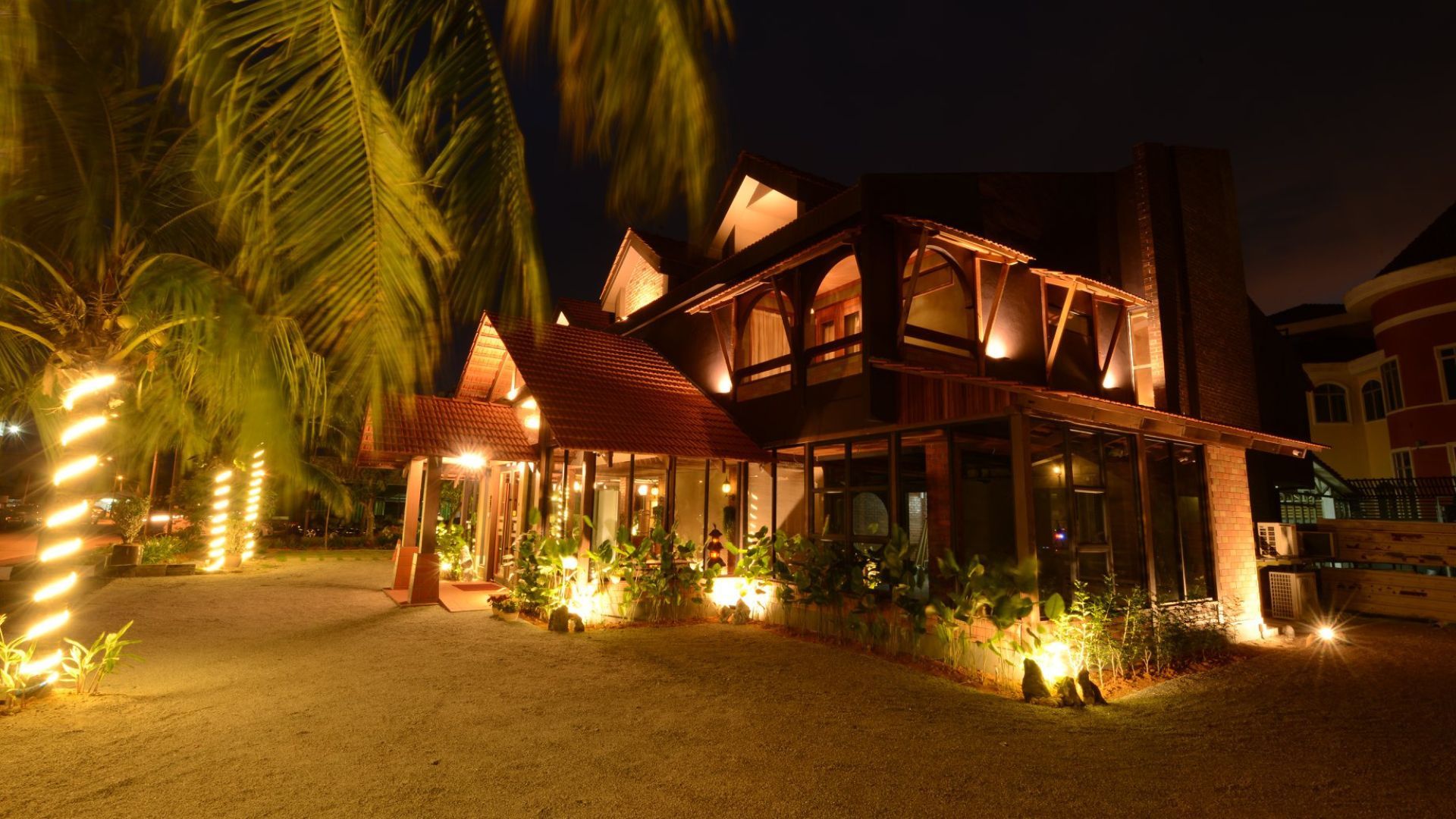 Teluk Intan: Must-Visit Attractions In Perak's Calm Riverside Town