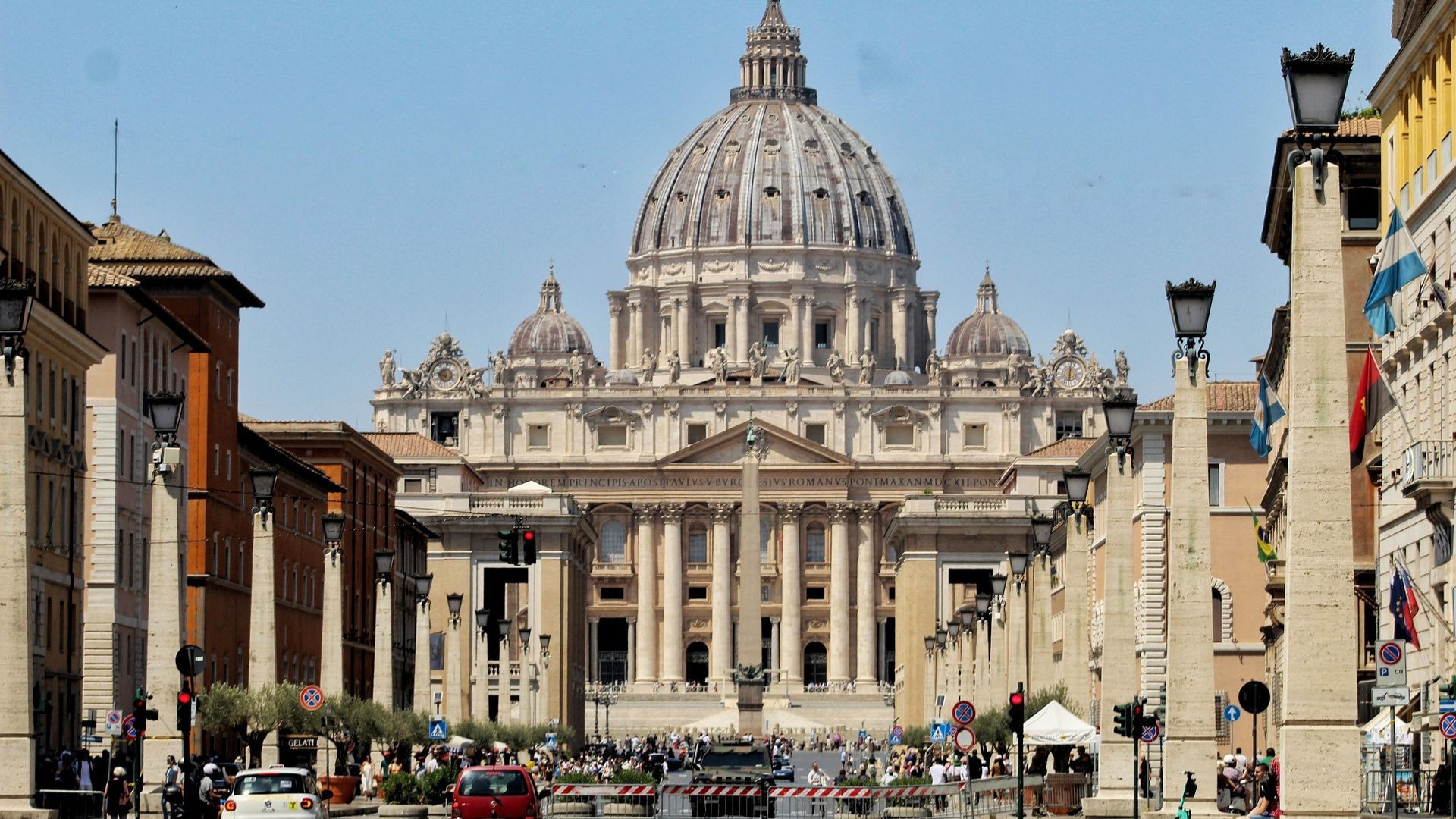 Vatican City And Rome Travel Alert: Expect Delays Amid Pope's Funeral