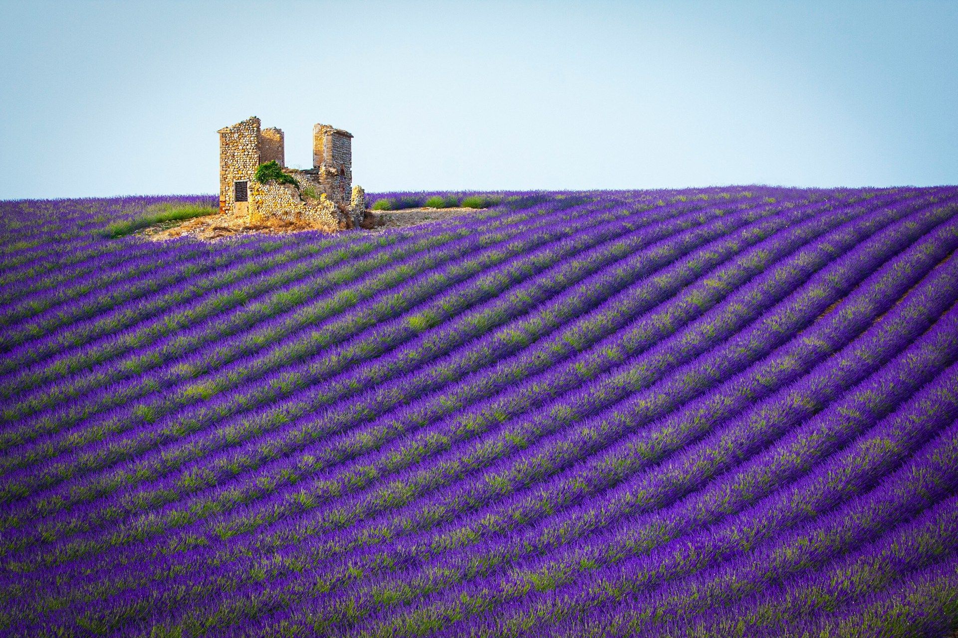 Stunning Summer Travel Destinations Around The World