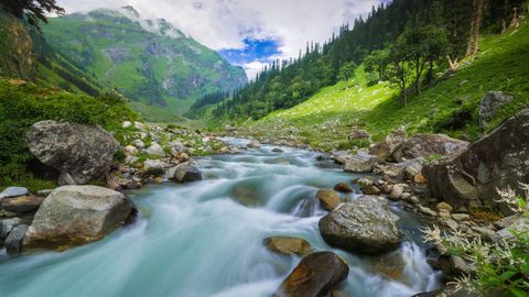 Sethan Valley: Manali's Milder Cousin Holds An Igloo Village