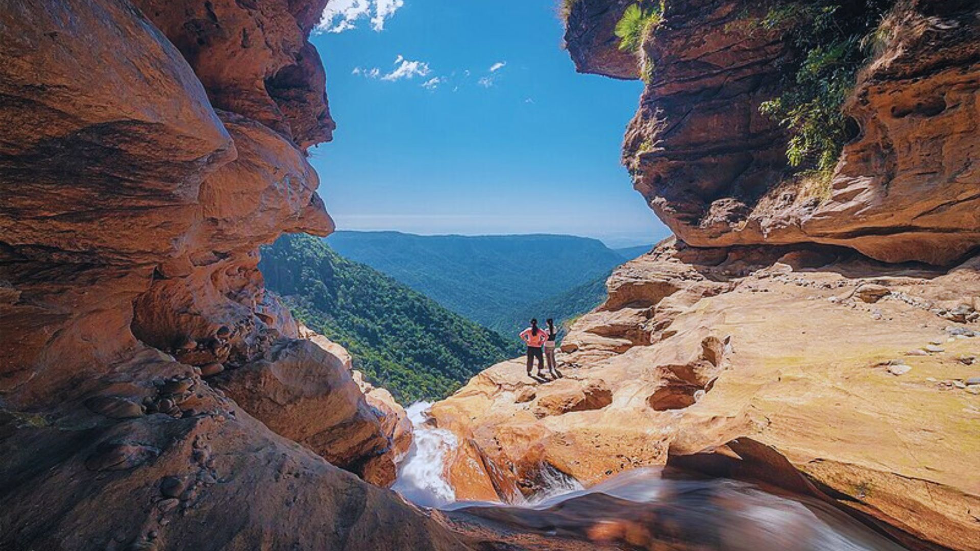 Meghalaya Itinerary: Exploring The Land Of Clouds, Caves, And Waterfalls