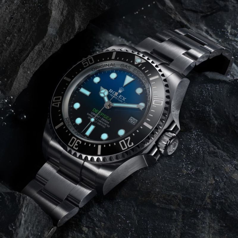 Diving Watches That Promise Luxury & Professional Accuracy: Top 7 Picks