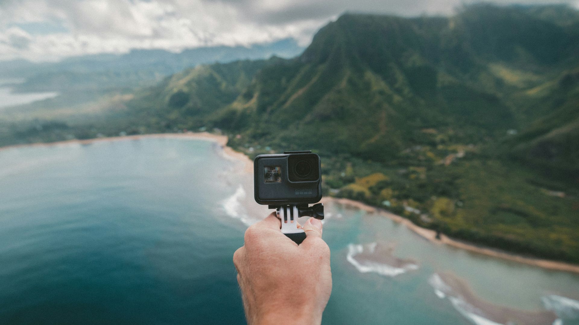 Action Camera Is the Only Travel Gear Upgrade You Really Need To Invest